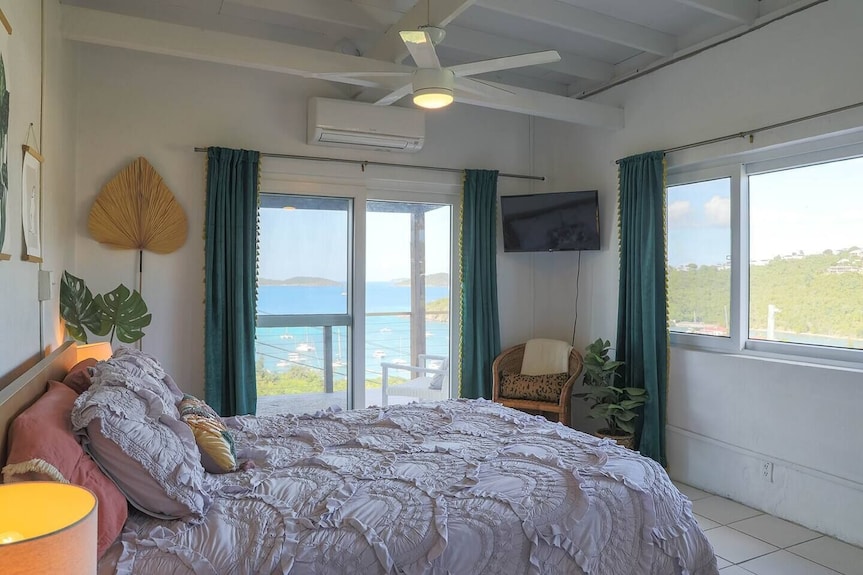 Flamingo House Palm Sunset View Walk To Town - St John, Virgin Islands