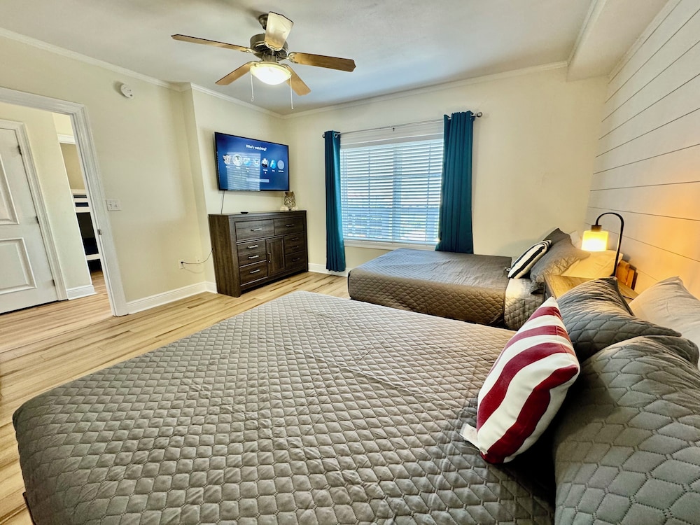 30a End Unit Luxury Condo, 500ft To Beach - Seagrove Beach, FL