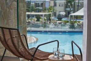 Premium One Bedroom Suite Pool View | Vista do quarto