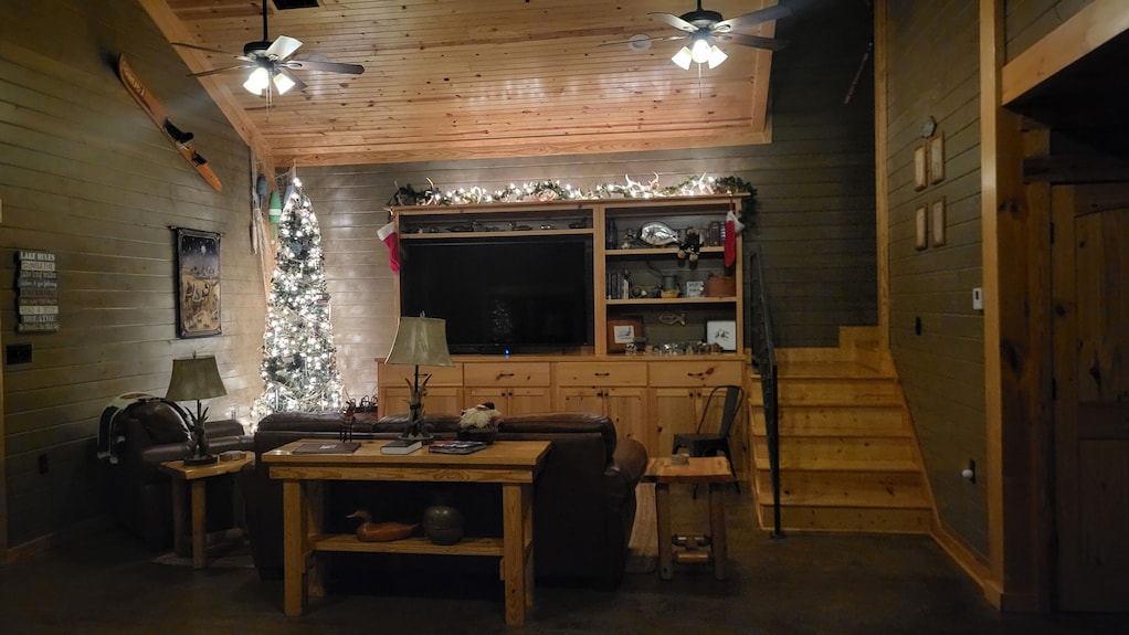 Experience Valley Living Near The Chattahoochee River - Alabama