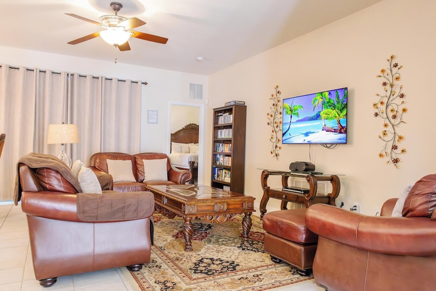 Close To Disney And All Orlando Attractions Including Outlet Malls And Dining & Minutes To Hwy 192 - Kissimmee, FL