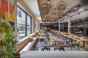 Café da manhã e jantar, culinária internacional