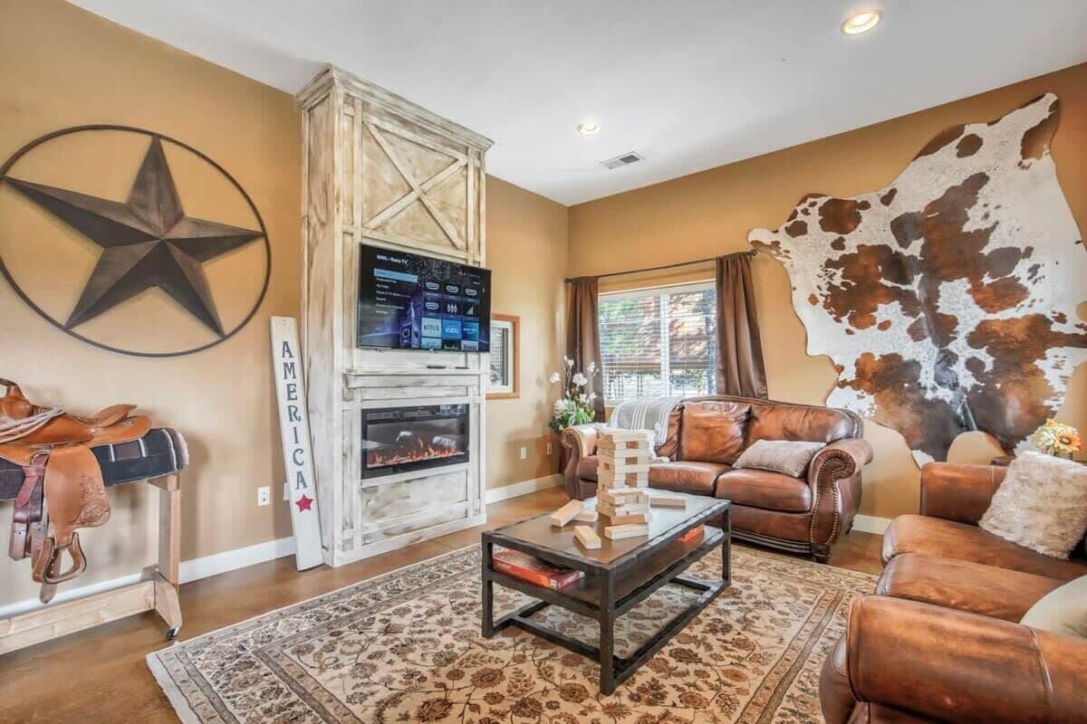 3bd |Cowboy Quarters Retreat Experience - Douglas County, CO