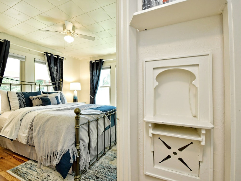 Experience The Ultimate Vacation Just Across From The Schlitterbahn Waterpark - New Braunfels, TX
