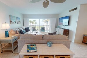 Apartamento em Condomínio Fechado (Sea Village Gulf Views 2nd Floor Cond) | Sala