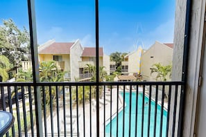 Apartamento em Condomínio Fechado (Bay Oaks, 3rd Floor) | Exterior