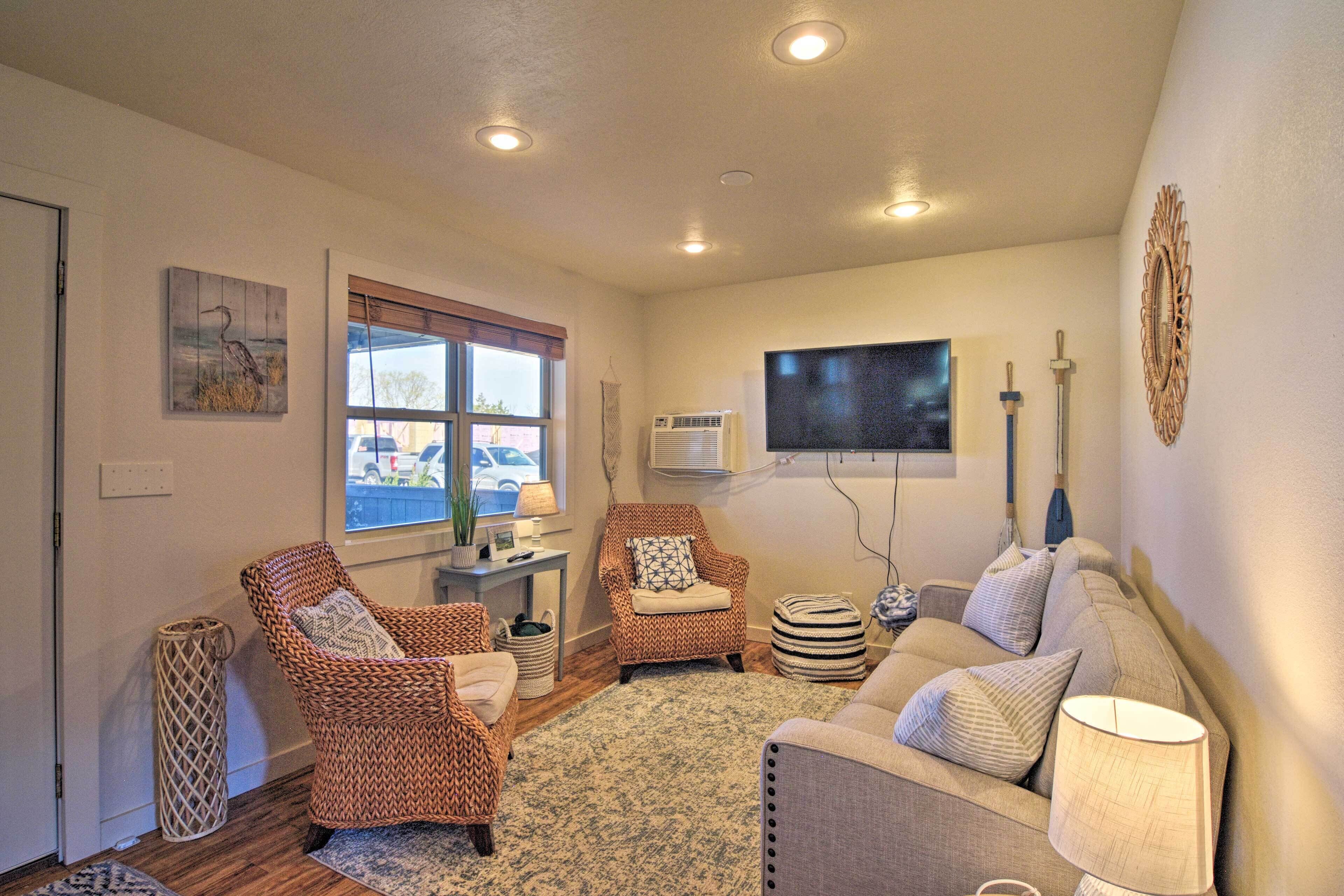 Resort Cabin W/ Nearby Pool & Lake Access! - Missouri