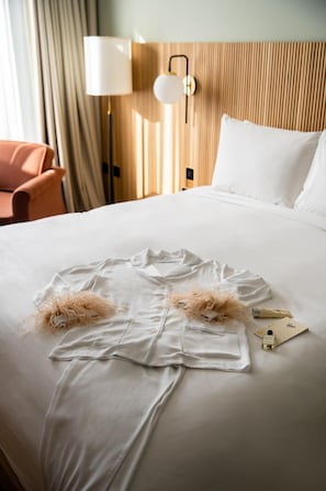 Roupas de cama premium, camas com colchões pillow-top, escrivaninha