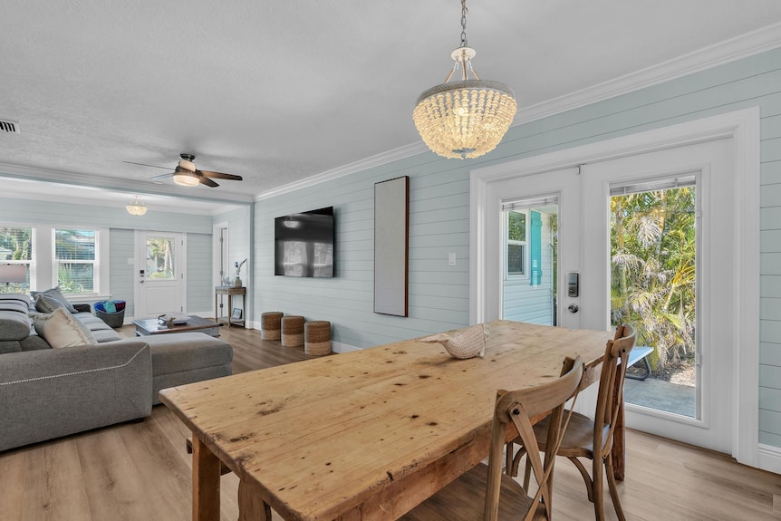 Largest In North Beach- Private Pool- 1 Block To Beach - All 3 Units- Sleeps 16 - 清水海灘