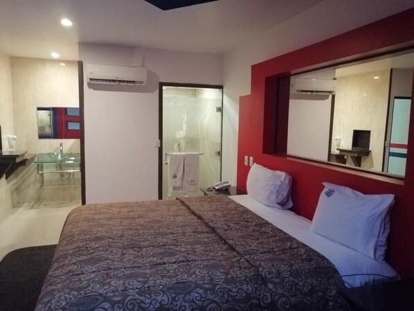 Quarto Executivo | Roupa hipoalergénica, Wi-fi grátis, roupa de cama fornecida 