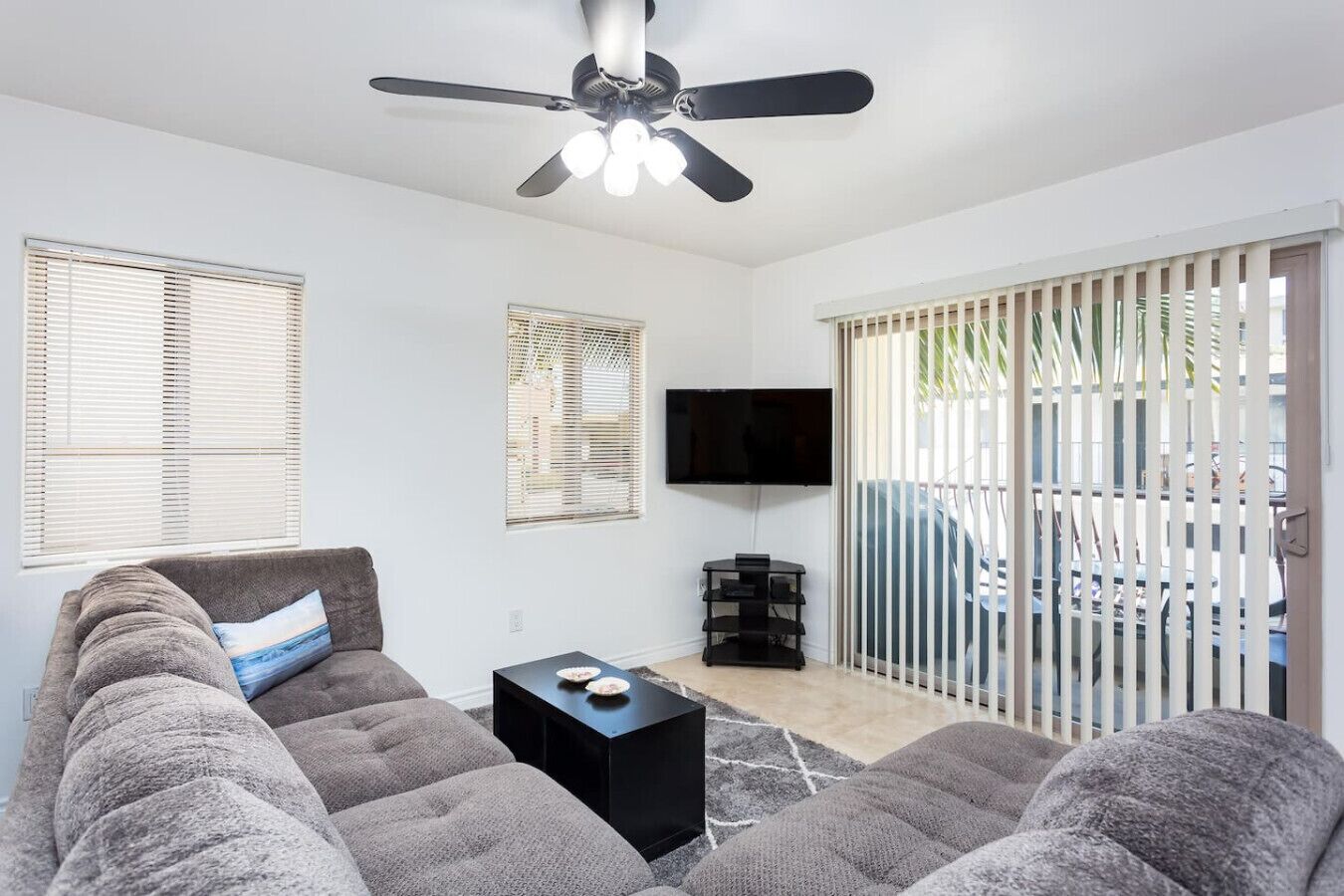 Perfect Beach Condo, Walk To Ocean, Garage Parking - Mission Bay, CA