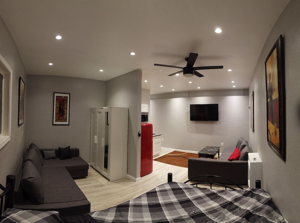 Modern Comfortable Private Getaway - Nevada