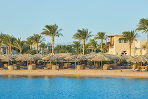 Vista para praia/oceano