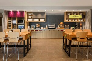 Pequeno-almoço tipo buffet diário incluído