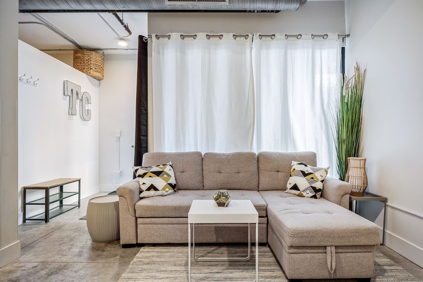 Heart Of Traverse City | Ac | Beach | Ada Compliant | Downtown | - Michigan