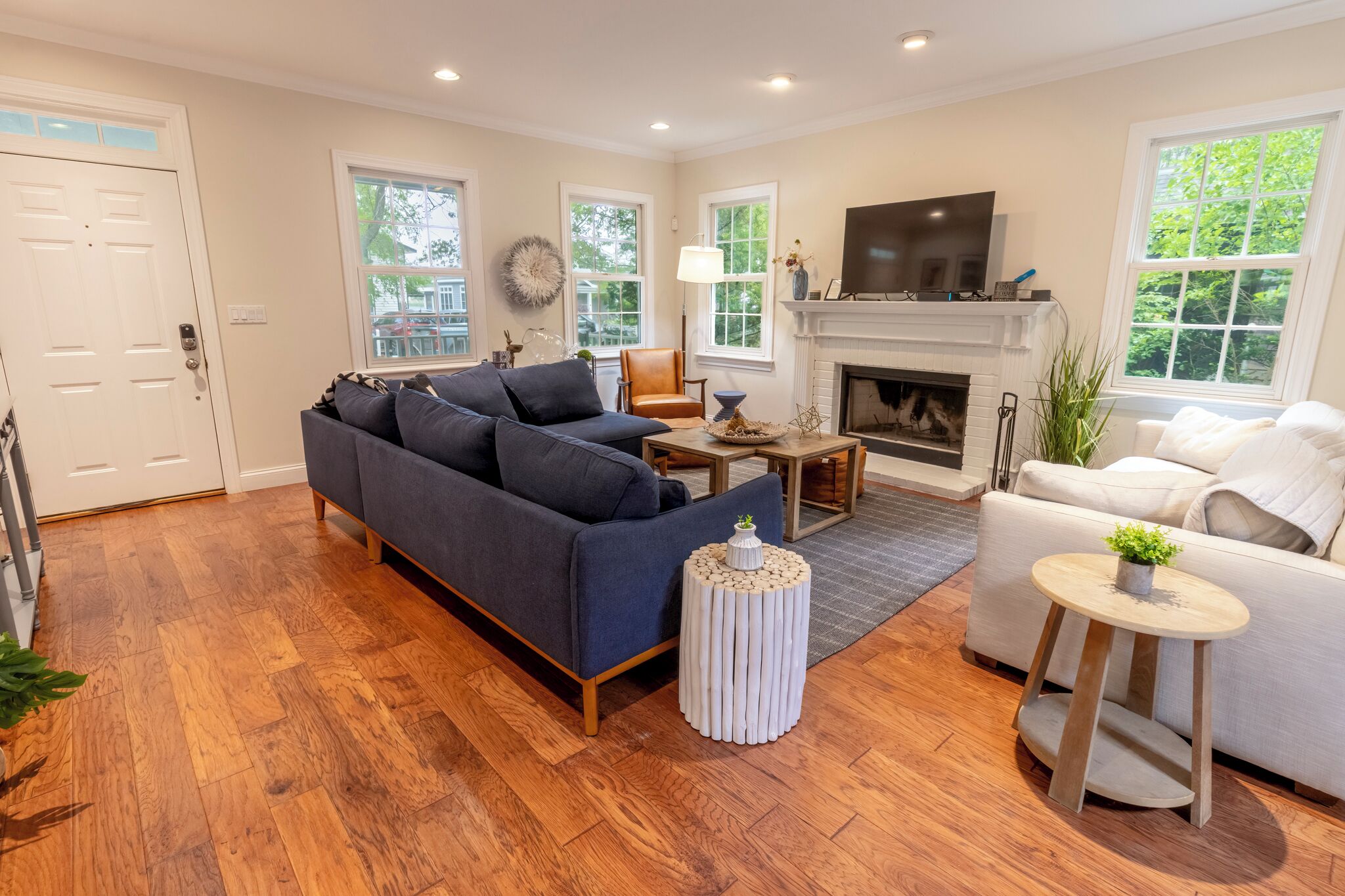 Central Location In Beachwalk Resort | Pool & Golf Cart - New Buffalo, MI