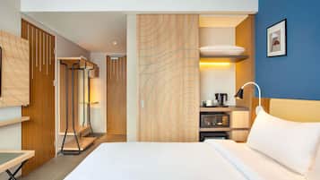 Quarto, 1 cama King | 1 quarto, escrivaninha, Wi-Fi de cortesia, roupa de cama
