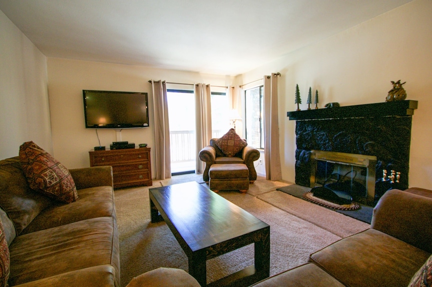 Summit 211 Spacious And Clean, Private Balcony, On Free Shuttle Route By Redawning - California