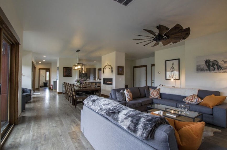 Custom 4 Bedroom Suite At Yellowstone Park. Three Decks W/ Stunning Views & Bbq! - Yellowstone National Park