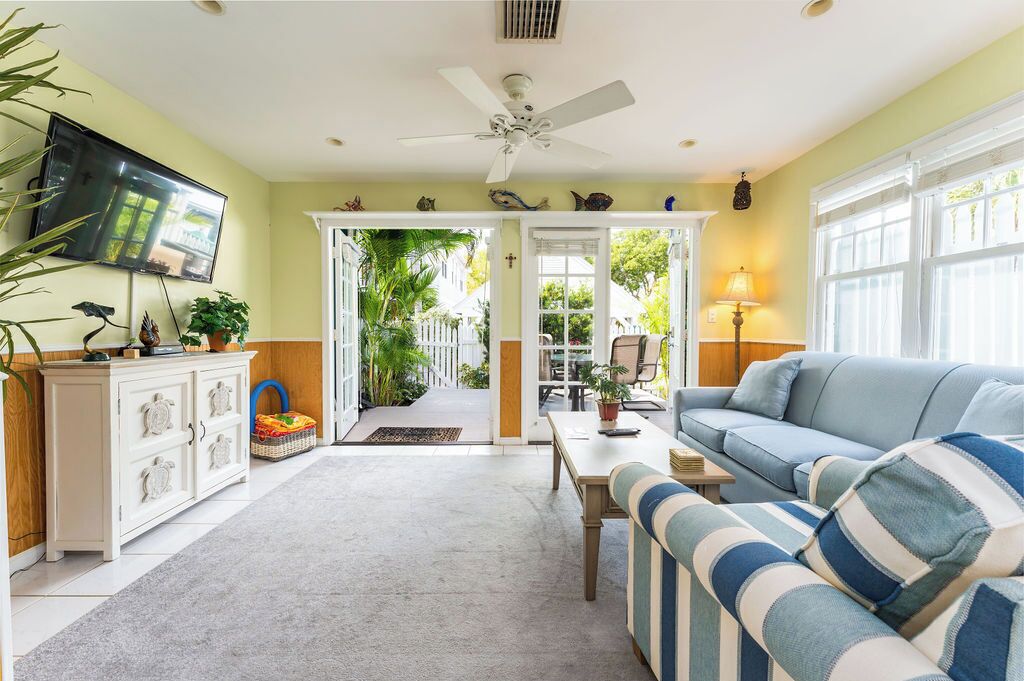 Roosters Perch At Truman Annex- Low Summer Rates!!! - Key West, FL