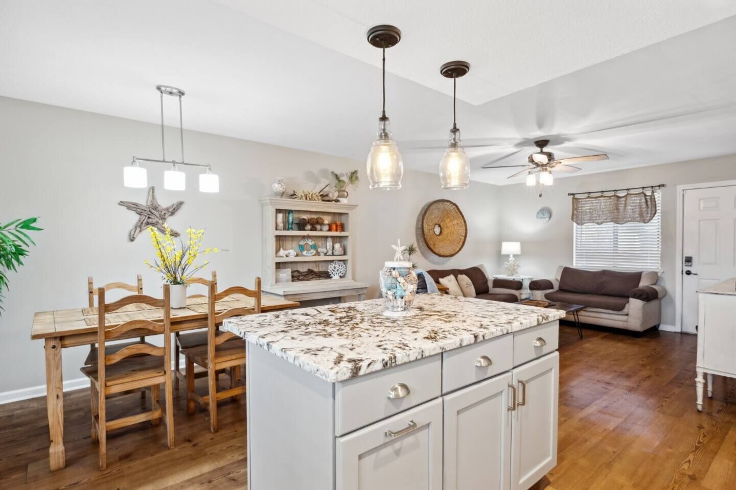 Seas The Dream! 11-pools, Putt-putt & Pickle Ball! - Panama City Beach, FL