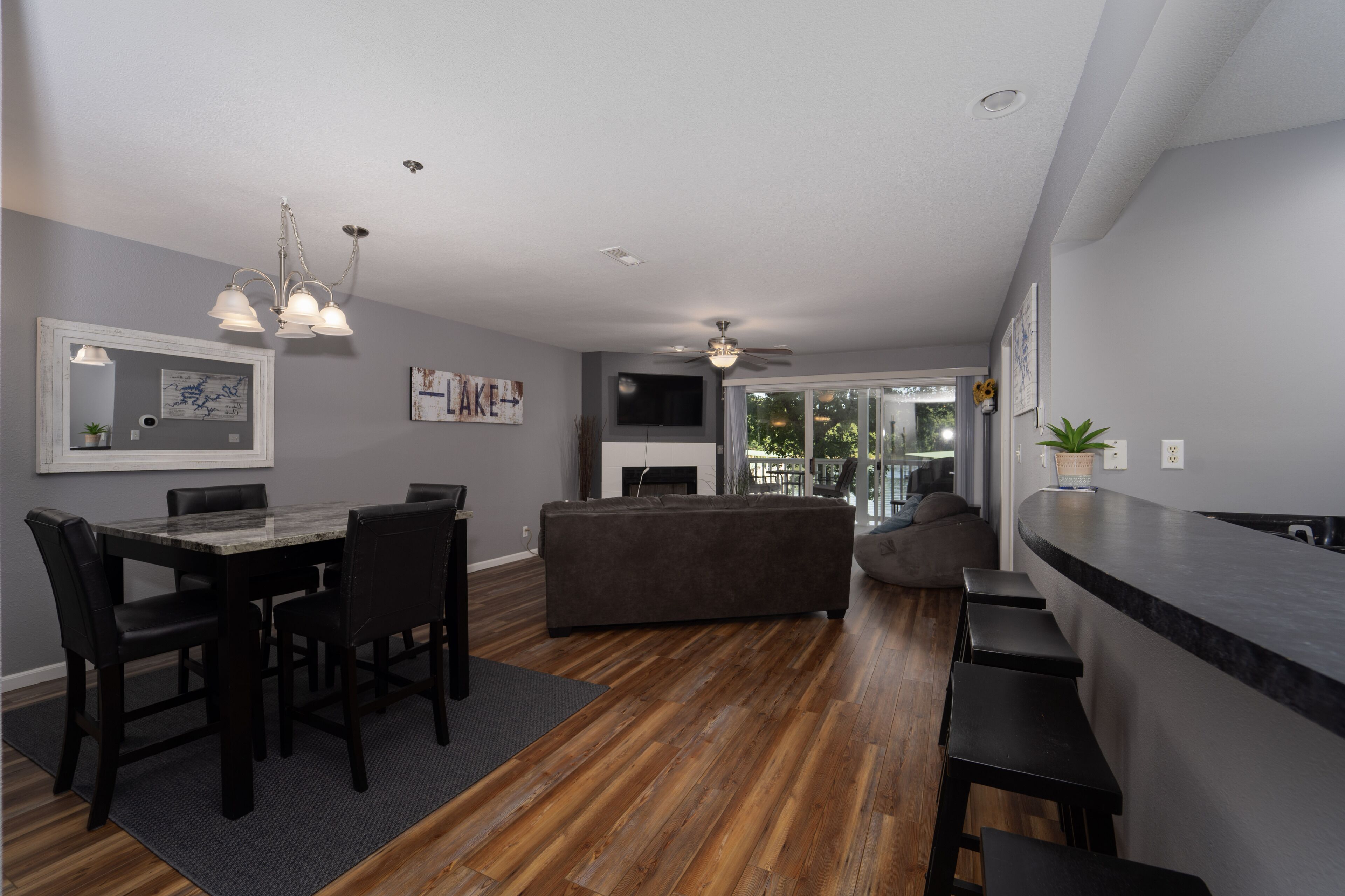 Parkview Bay 212 - Lakeside Condo W/state Park View - Osage Beach, MO