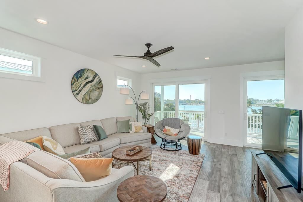 1004 Mariner's -Fin & Tonic- River View! - Folly Beach