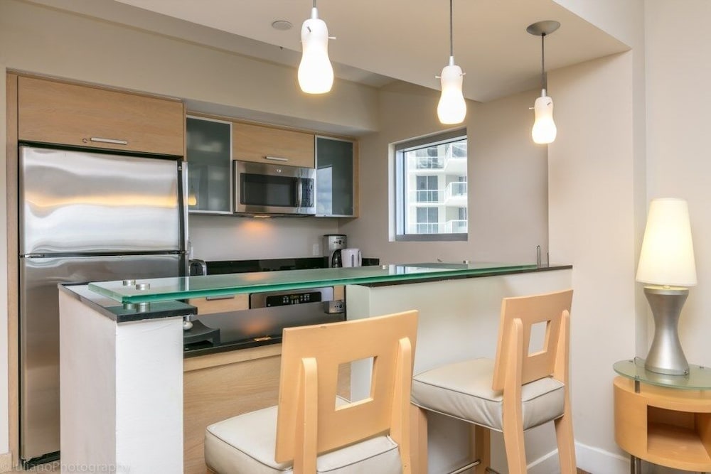 2 Br Luxury Suite In Marenas Beach Resort 2 Bedroom Condo By Redawning - Sunny Isles Beach, FL