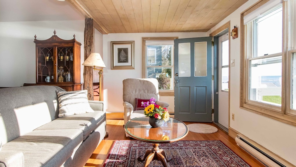 Clara's Cottage, On Lake Michigan - Belgium, WI