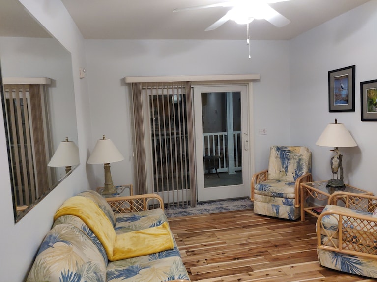 First Floor Bayfront Condo - Steps To The Water - Ocean View - Delaware