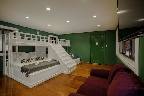 Capital O 729 Oak And Stone Bed And Breakfast - Baguio City