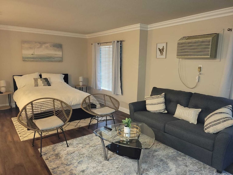 Studio Near Universal Studios And Downtown Burbank - Burbank, CA