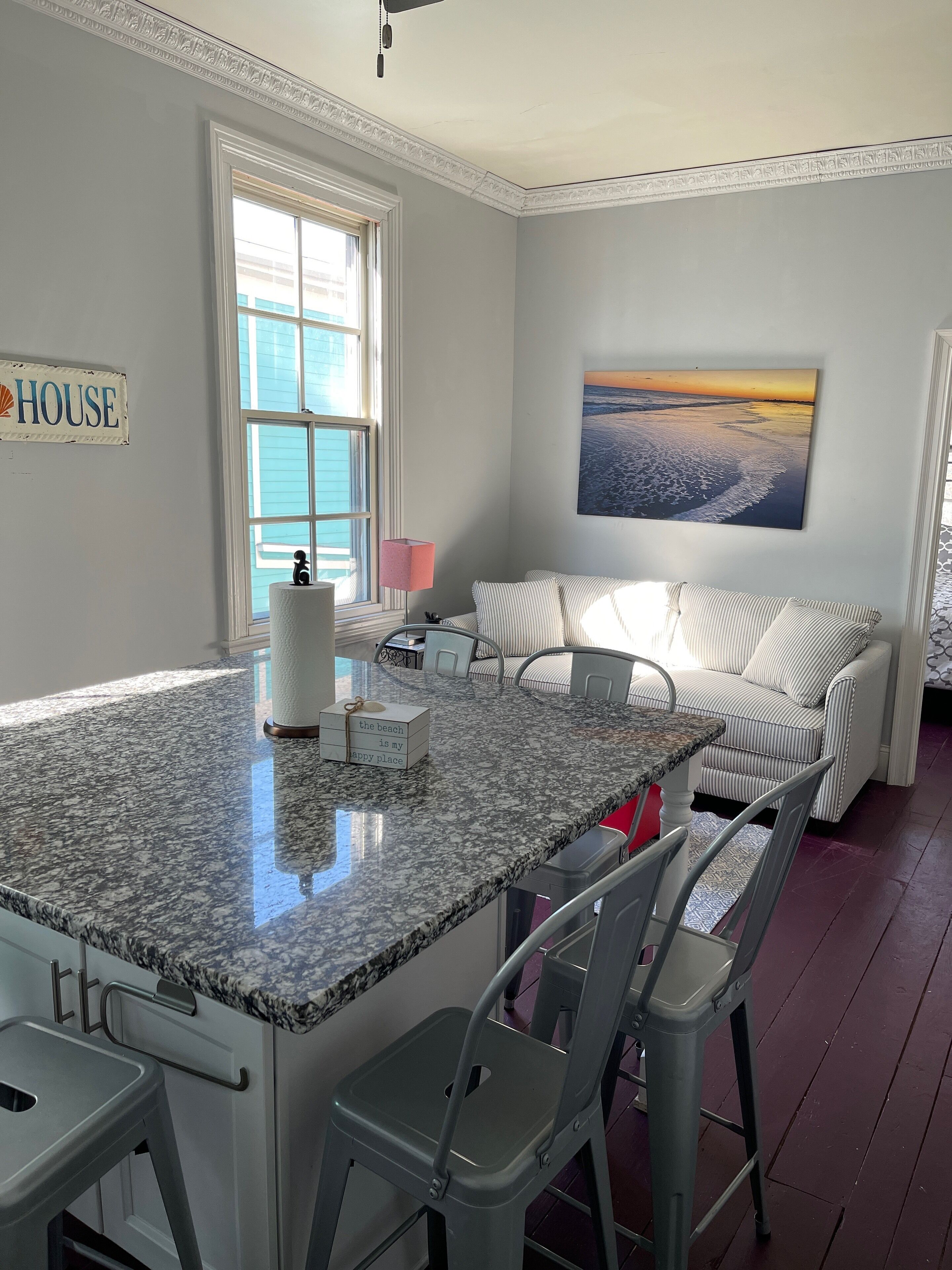 Historic 1890 Victorian 2nd Floor Apartment A Block From Beach! - Cape May, NJ