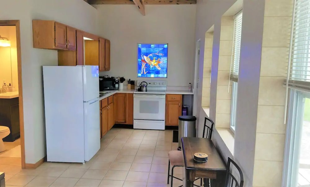 Vineyard Cottage - Nebraska
