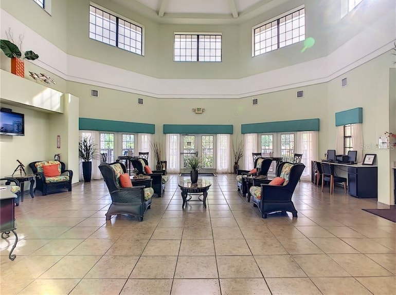 Renovated!! Sleeps 6, Family Friendly - Pool, Jacuzzi, Sauna - Close To Disney! - Florida