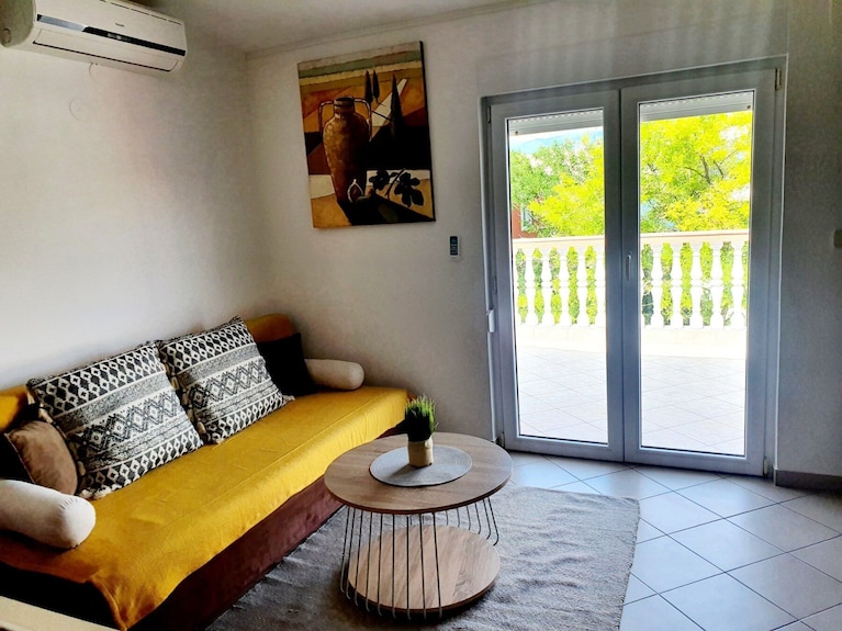 Villa Adria I, Apartment A2, With 2 Swimming Pools - Pag