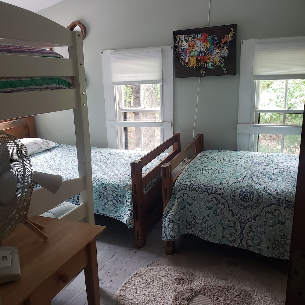 Family Cottage Nestled In The Pines, 7/10 Mile To Beach, .5 To Center Of Town - Ogunquit, ME