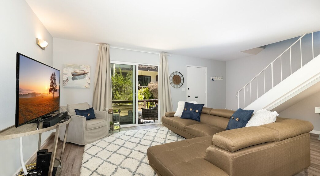 Ocean View- One Block From Ocean & 5 Minutes From Town! - Carmel Valley - San Diego