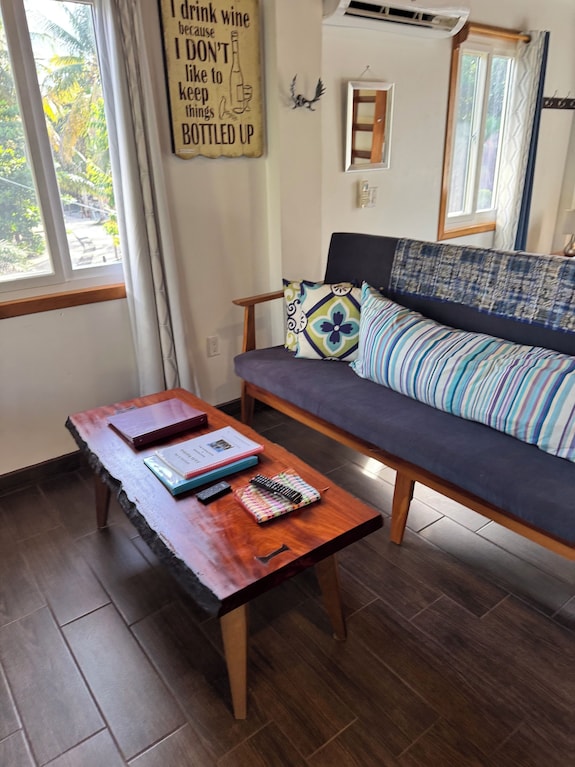 Affordable Luxury At The Best Village Location! Gold Standard! Upper Unit. - Placencia