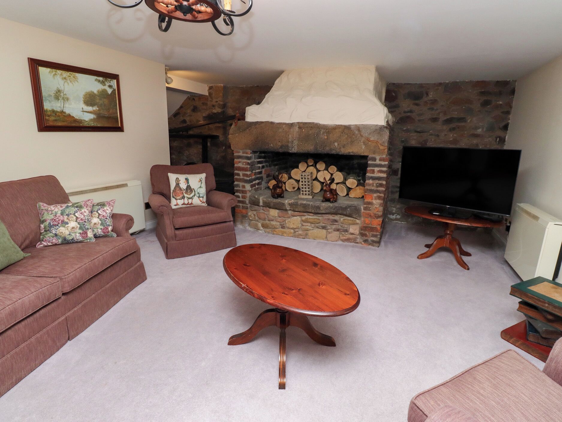 The Smithy, Romantic, Character Holiday Cottage, With Pool In Wooler - 노섬벌랜드