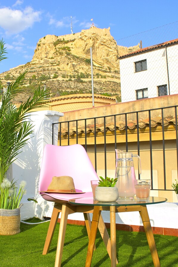 Apartamento, 2 quartos, terraço | Terraço/pátio interior