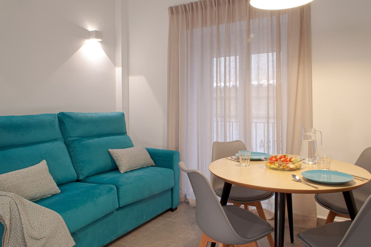 Apartamento Superior, 2 quartos, 2 casas de banho (Balcony) | Sala de estar