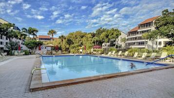 Apartamento em Condomínio Fechado (Excelsior Beach to Bay-Bayside) | Exterior