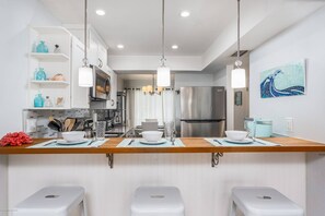 Apartamento em Condomínio Fechado (Key Point Village - Stickney Point) | Exterior