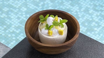 Bar junto à piscina