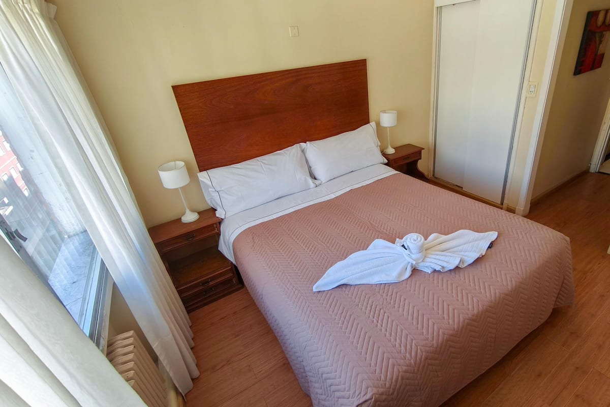 Wi-Fi de cortesia, roupa de cama