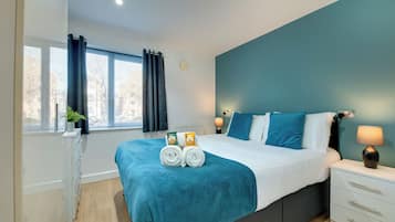 Apartamento, 2 quartos | 2 quartos, roupas de cama premium, individualmente decorados