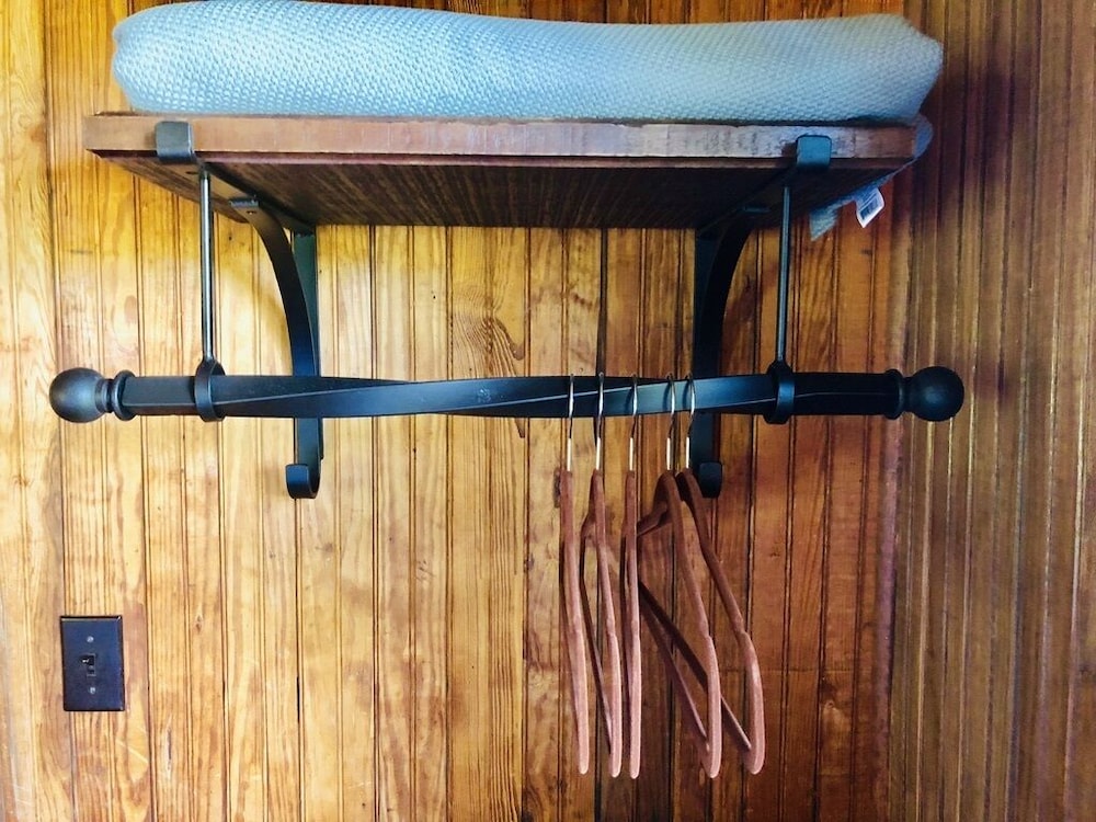 Historic Catskills Cottage W/ Cedar Hot Tub On Top Of The World - Ellenville, NY