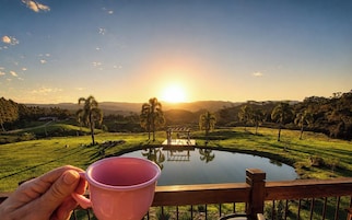 Cabana de Madeira Premium (Cabana Pôr-do-Sol com Jacuzzi + Hidro) | Vista para o lago