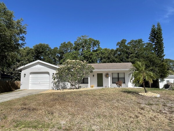 Sun & Beach - Venice Beach, FL